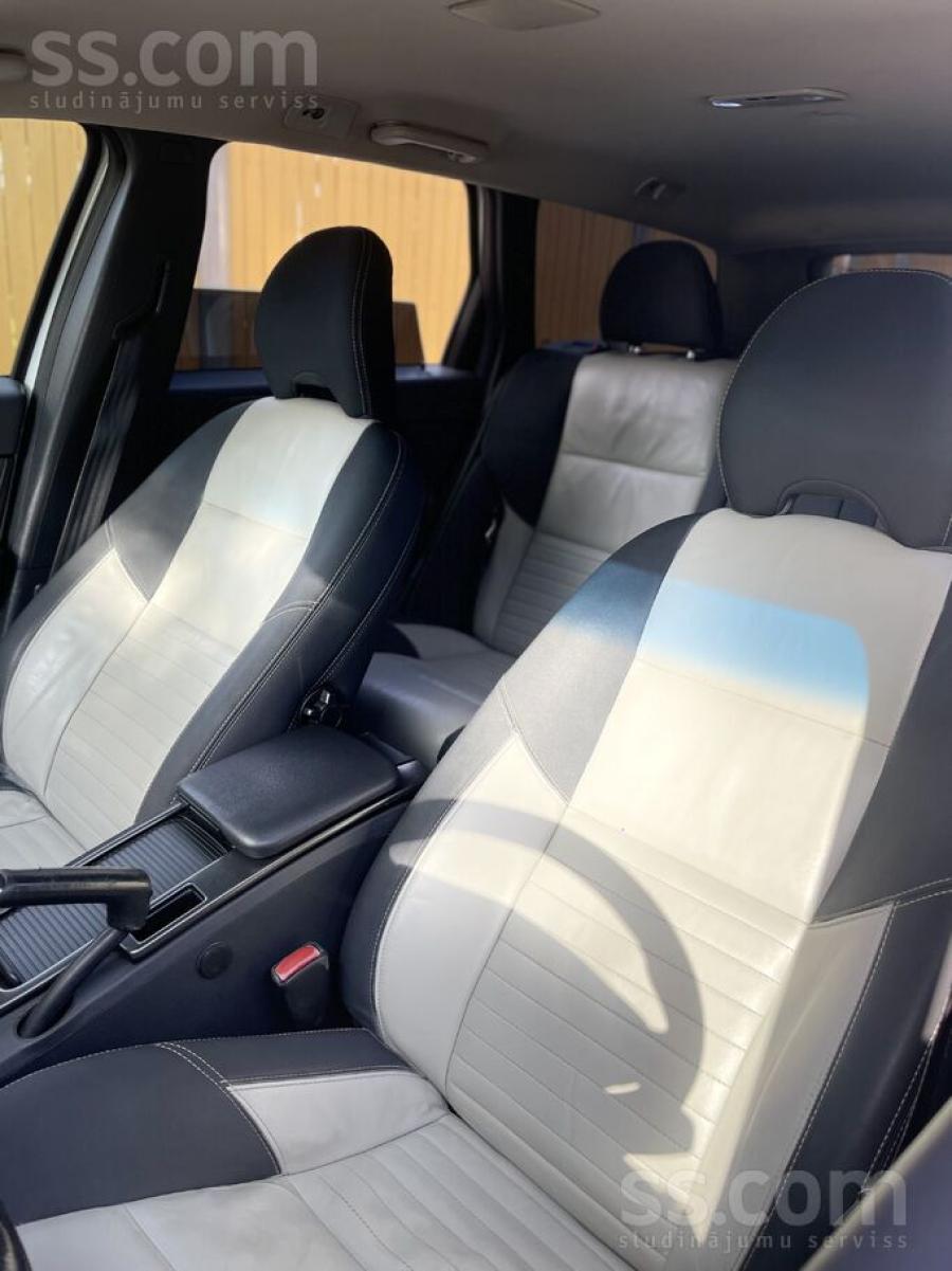 Balts Volvo V50 2008 Jelgava, ar dzinēja tilpumu 2.40 L un nobraukumu 300 tūkst. km par 3000 €, foto 11 vietnē AUTOMOTO.COM.LV