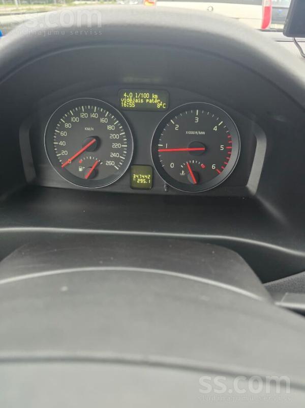 Balts Volvo V50 2008 Rīga, ar dzinēja tilpumu 1.60 L un nobraukumu 347 tūkst. km par 1800 €, foto 6 vietnē AUTOMOTO.COM.LV