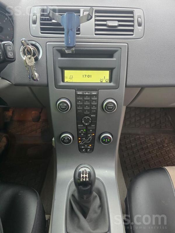Balts Volvo V50 2008 Rīga, ar dzinēja tilpumu 1.60 L un nobraukumu 347 tūkst. km par 1800 €, foto 7 vietnē AUTOMOTO.COM.LV