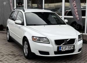 White Volvo V50 2009 in Radviliskis, with an engine capacity of 1.60 L and mileage of 348 thousand km for 2995 €, photo 6 on AUTOMOTO.COM.LV