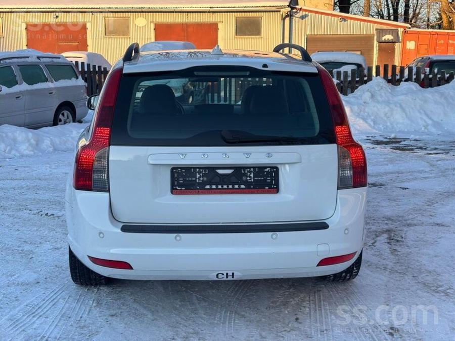 Balts Volvo V50 2009 Rīga, ar dzinēja tilpumu 1.60 L un nobraukumu 218 tūkst. km par 3950 €, foto 7 vietnē AUTOMOTO.COM.LV