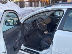 Balts Volvo V50 2009 Rīga, ar dzinēja tilpumu 1.60 L un nobraukumu 218 tūkst. km par 3950 €, foto 10 vietnē AUTOMOTO.COM.LV