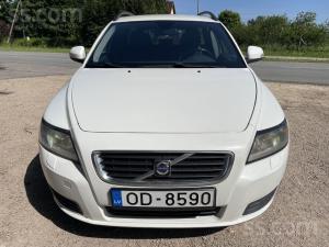 Balts Volvo V50 2009 Rīga, ar dzinēja tilpumu 1.60 L un nobraukumu 333 tūkst. km par 3290 €, foto 9 vietnē AUTOMOTO.COM.LV
