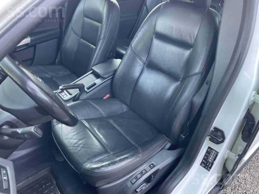 Balts Volvo V50 2009 Rīga, ar dzinēja tilpumu 1.60 L un nobraukumu 333 tūkst. km par 3290 €, foto 12 vietnē AUTOMOTO.COM.LV