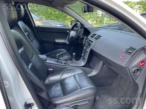 Balts Volvo V50 2009 Rīga, ar dzinēja tilpumu 1.60 L un nobraukumu 333 tūkst. km par 3290 €, foto 18 vietnē AUTOMOTO.COM.LV