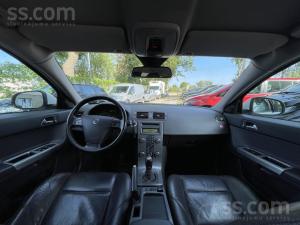 Balts Volvo V50 2009 Rīga, ar dzinēja tilpumu 1.60 L un nobraukumu 333 tūkst. km par 3290 €, foto 21 vietnē AUTOMOTO.COM.LV