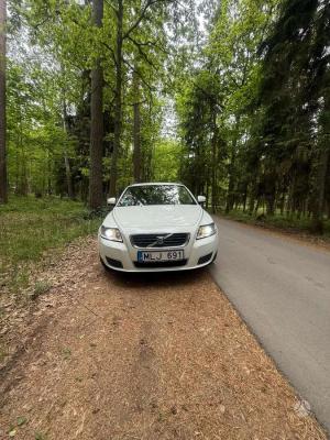 White Volvo V50 2009 in Siauliai, with an engine capacity of 0.00 L and mileage of 256 thousand km for 3250 €, photo 12 on AUTOMOTO.COM.LV