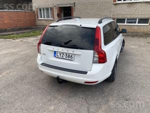 Balts Volvo V50 2009 Ludza, ar dzinēja tilpumu 2.00 L un nobraukumu 0 tūkst. km par 3500 €, foto 6 vietnē AUTOMOTO.COM.LV