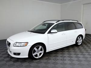 Balts Volvo V50 2009 Tallina, ar dzinēja tilpumu 2.00 L un nobraukumu 269 tūkst. km par 2999 €, foto 3 vietnē AUTOMOTO.COM.LV