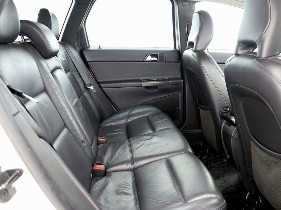 Balts Volvo V50 2009 Tallina, ar dzinēja tilpumu 2.00 L un nobraukumu 269 tūkst. km par 2999 €, foto 8 vietnē AUTOMOTO.COM.LV