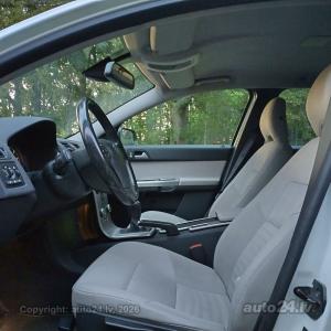 Balts Volvo V50 2009 Veru, ar dzinēja tilpumu 1.60 L un nobraukumu 303 tūkst. km par 3400 €, foto 11 vietnē AUTOMOTO.COM.LV