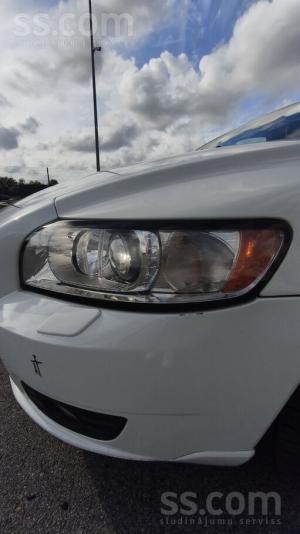 Balts Volvo V50 2009 Rīga, ar dzinēja tilpumu 2.00 L un nobraukumu 298 tūkst. km par 4000 €, foto 10 vietnē AUTOMOTO.COM.LV