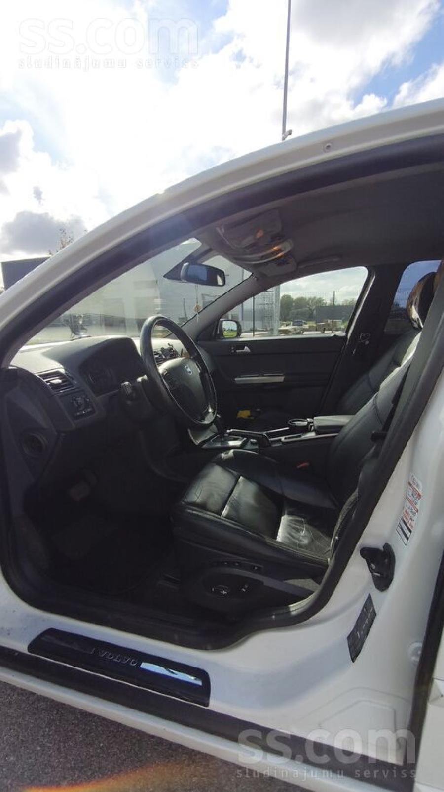 Balts Volvo V50 2009 Rīga, ar dzinēja tilpumu 2.00 L un nobraukumu 298 tūkst. km par 4000 €, foto 13 vietnē AUTOMOTO.COM.LV