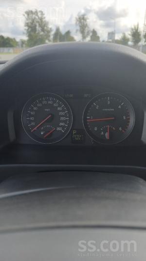 Balts Volvo V50 2009 Rīga, ar dzinēja tilpumu 2.00 L un nobraukumu 298 tūkst. km par 4000 €, foto 19 vietnē AUTOMOTO.COM.LV