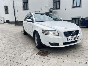White Volvo V50 2009 in Riga, with an engine capacity of 2.00 L and mileage of 259 thousand km for 3200 €, photo  on AUTOMOTO.COM.LV