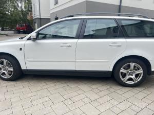 Balts Volvo V50 2009 Rīga, ar dzinēja tilpumu 2.00 L un nobraukumu 259 tūkst. km par 3200 €, foto 6 vietnē AUTOMOTO.COM.LV
