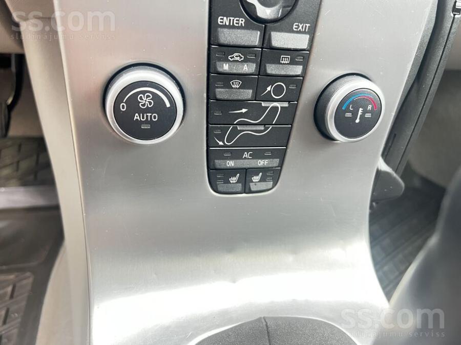 Balts Volvo V50 2009 Rīga, ar dzinēja tilpumu 2.00 L un nobraukumu 259 tūkst. km par 3200 €, foto 11 vietnē AUTOMOTO.COM.LV