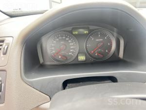Balts Volvo V50 2009 Rīga, ar dzinēja tilpumu 2.00 L un nobraukumu 259 tūkst. km par 3200 €, foto 12 vietnē AUTOMOTO.COM.LV