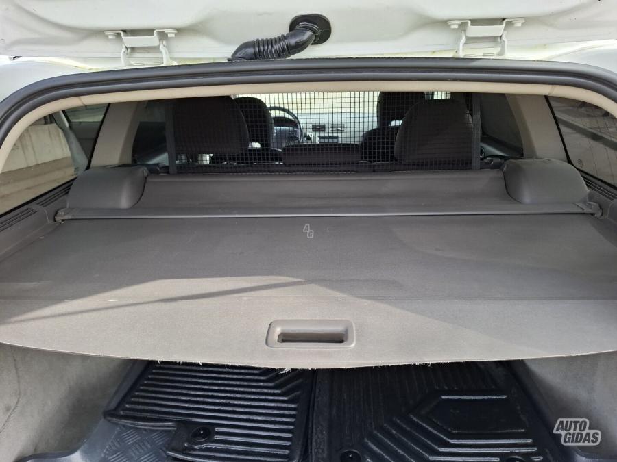 White Volvo V50 2010 in Telschi, with an engine capacity of 1.60 L and mileage of 263 thousand km for 2500 €, photo 10 on AUTOMOTO.COM.LV