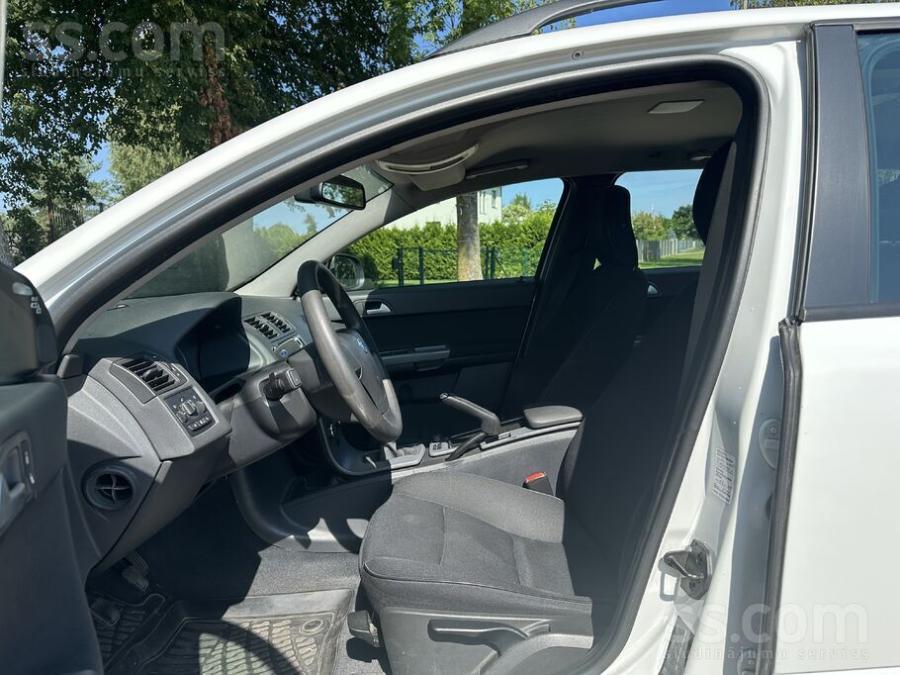 Balts Volvo V50 2010 Rīga, ar dzinēja tilpumu 1.60 L un nobraukumu 311 tūkst. km par 3490 €, foto 12 vietnē AUTOMOTO.COM.LV
