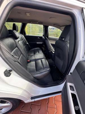 White Volvo V50 2010 in Vilnius, with an engine capacity of 1.56 L and mileage of 270 thousand km for 1500 €, photo 15 on AUTOMOTO.COM.LV