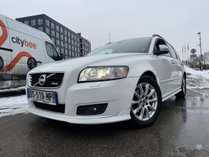 Balts Volvo V50 2011 Kauņa, ar dzinēja tilpumu 1.60 L un nobraukumu 268 tūkst. km par 4190 €, foto 2 vietnē AUTOMOTO.COM.LV