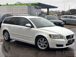 Balts Volvo V50 2011 Rīga, ar dzinēja tilpumu 2.00 L un nobraukumu 236 tūkst. km par 4550 €, foto 3 vietnē AUTOMOTO.COM.LV