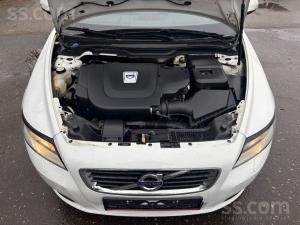 Balts Volvo V50 2011 Rīga, ar dzinēja tilpumu 2.00 L un nobraukumu 236 tūkst. km par 4550 €, foto 9 vietnē AUTOMOTO.COM.LV