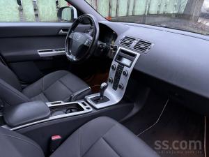 Balts Volvo V50 2011 Rīga, ar dzinēja tilpumu 2.00 L un nobraukumu 278 tūkst. km par 3250 €, foto 12 vietnē AUTOMOTO.COM.LV