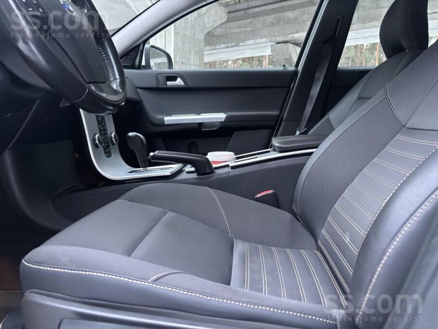 Balts Volvo V50 2011 Rīga, ar dzinēja tilpumu 2.00 L un nobraukumu 278 tūkst. km par 3250 €, foto 18 vietnē AUTOMOTO.COM.LV