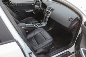 Balts Volvo V50 2011 Rīga, ar dzinēja tilpumu 2.00 L un nobraukumu 283 tūkst. km par 4990 €, foto 9 vietnē AUTOMOTO.COM.LV