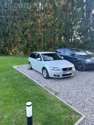 Balts Volvo V50 2011 Talsi, ar dzinēja tilpumu 1.60 L un nobraukumu 456 tūkst. km par 2200 €, foto 7 vietnē AUTOMOTO.COM.LV