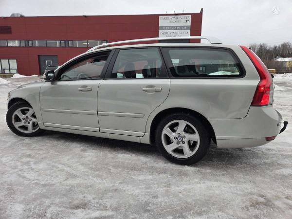 Balts Volvo V50 2012 Kauņa, ar dzinēja tilpumu 1.56 L un nobraukumu 220 tūkst. km par 3480 €, foto 7 vietnē AUTOMOTO.COM.LV