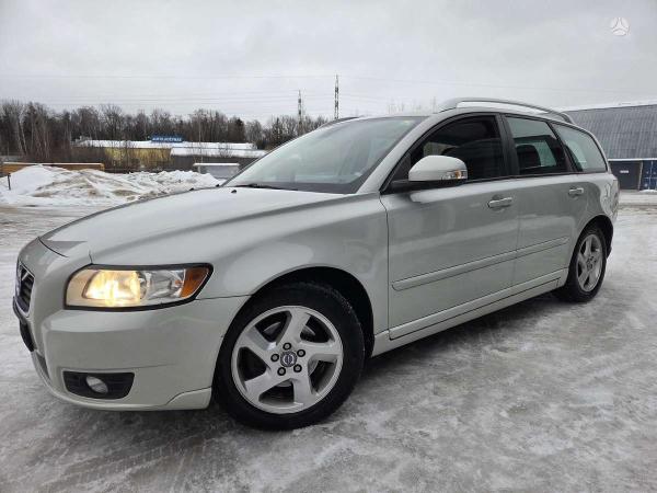 Balts Volvo V50 2012 Kauņa, ar dzinēja tilpumu 1.56 L un nobraukumu 220 tūkst. km par 3480 €, foto 9 vietnē AUTOMOTO.COM.LV
