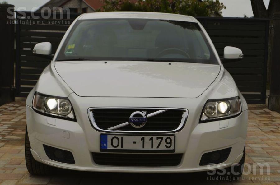 Balts Volvo V50 2012 Jēkabpils, ar dzinēja tilpumu 2.00 L un nobraukumu 350 tūkst. km par 4500 €, foto 6 vietnē AUTOMOTO.COM.LV