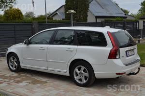 Balts Volvo V50 2012 Jēkabpils, ar dzinēja tilpumu 2.00 L un nobraukumu 350 tūkst. km par 4500 €, foto 9 vietnē AUTOMOTO.COM.LV