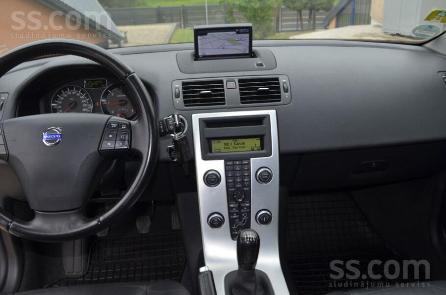 Balts Volvo V50 2012 Jēkabpils, ar dzinēja tilpumu 2.00 L un nobraukumu 350 tūkst. km par 4500 €, foto 15 vietnē AUTOMOTO.COM.LV