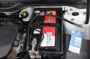 Balts Volvo V50 2012 Jēkabpils, ar dzinēja tilpumu 2.00 L un nobraukumu 350 tūkst. km par 4500 €, foto 23 vietnē AUTOMOTO.COM.LV
