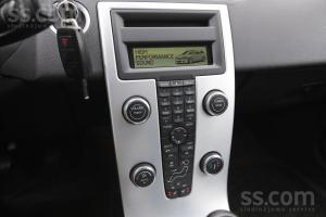 Белый Вольво В50 2012 в Рига, объемом двигателя 2.00 л и пробегом 285 тыс. км за 4990 €, фото 15 на AUTOMOTO.COM.LV