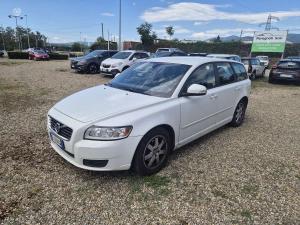 White Volvo V50 2012 in Panevezys, with an engine capacity of 1.56 L and mileage of 238 thousand km for 2200 €, photo  on AUTOMOTO.COM.LV