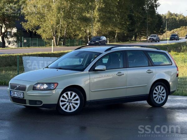 Желтый Вольво В50 2005 в Огре, объемом двигателя 2.00 л и пробегом 166 тыс. км за 2900 €, фото 3 на AUTOMOTO.COM.LV