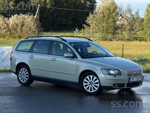 Желтый Вольво В50 2005 в Огре, объемом двигателя 2.00 л и пробегом 166 тыс. км за 2900 €, фото 5 на AUTOMOTO.COM.LV