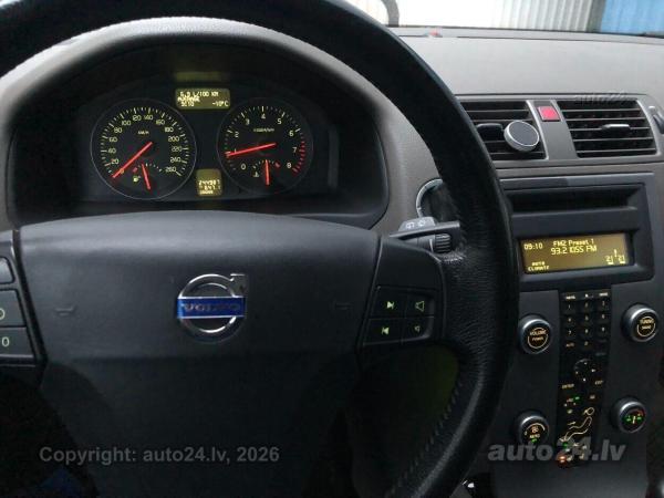 Желтый Вольво В50 2007 в Таллин, объемом двигателя 1.80 л и пробегом 245 тыс. км за 3200 €, фото 11 на AUTOMOTO.COM.LV