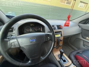Dzeltens Volvo V50 2007 Rīga, ar dzinēja tilpumu 2.40 L un nobraukumu 336 tūkst. km par 2050 €, foto 7 vietnē AUTOMOTO.COM.LV