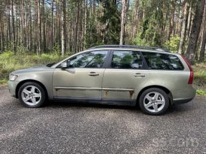 Dzeltens Volvo V50 2009 Rīga, ar dzinēja tilpumu 2.00 L un nobraukumu 247 tūkst. km par 750 €, foto 3 vietnē AUTOMOTO.COM.LV