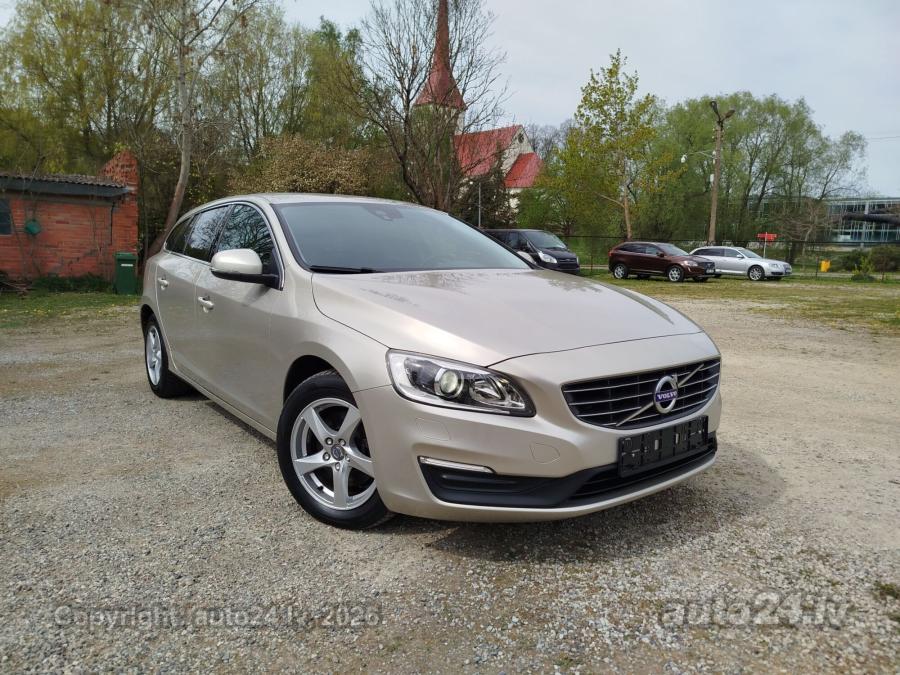 Smilšu krāsa Volvo V60 2016 Rakvere, ar dzinēja tilpumu 2.00 L un nobraukumu 238 tūkst. km par 7900 €, foto 1 vietnē AUTOMOTO.COM.LV