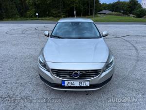 Beige Volvo V60 2017 in Tallinn, with an engine capacity of 1.50 L and mileage of 232 thousand km for 9900 €, photo 3 on AUTOMOTO.COM.LV