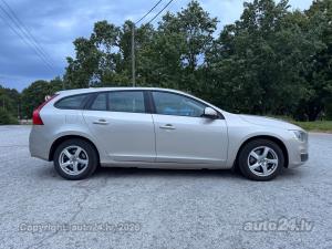 Beige Volvo V60 2017 in Tallinn, with an engine capacity of 1.50 L and mileage of 232 thousand km for 9900 €, photo 7 on AUTOMOTO.COM.LV