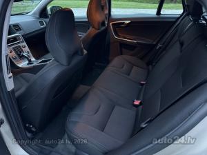 Beige Volvo V60 2017 in Tallinn, with an engine capacity of 1.50 L and mileage of 232 thousand km for 9900 €, photo 12 on AUTOMOTO.COM.LV