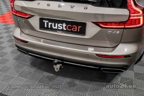 Beige Volvo V60 2018 in Parnu, with an engine capacity of 2.00 L and mileage of 238 thousand km for 18990 €, photo 11 on AUTOMOTO.COM.LV